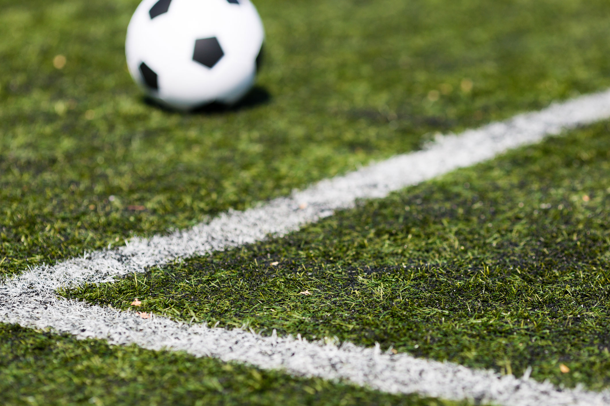 Terrains synthétiques : quel impact sanitaire et environnemental ...